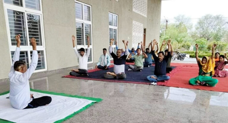 Yoga Centre – Makhanlal Chaturvedi Rashtriya Patrakarita Evam Sanchar ...